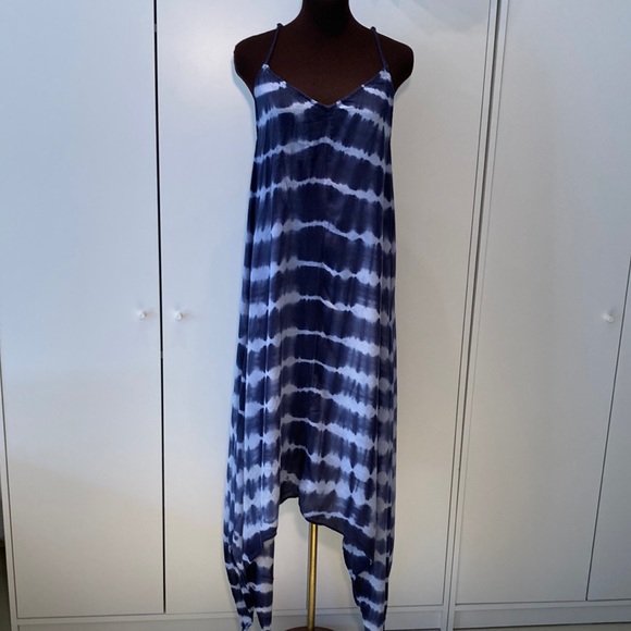 Raviya | Dresses | Raviya Beach Maxi Dress Tie Dye Coverup Handkerchief ...